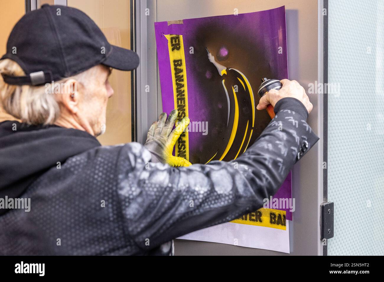 Bananensprayer im August Macke Haus Bonn 13.02.2025 Streetart Künstler Thomas BAUMGÄRTEL ...