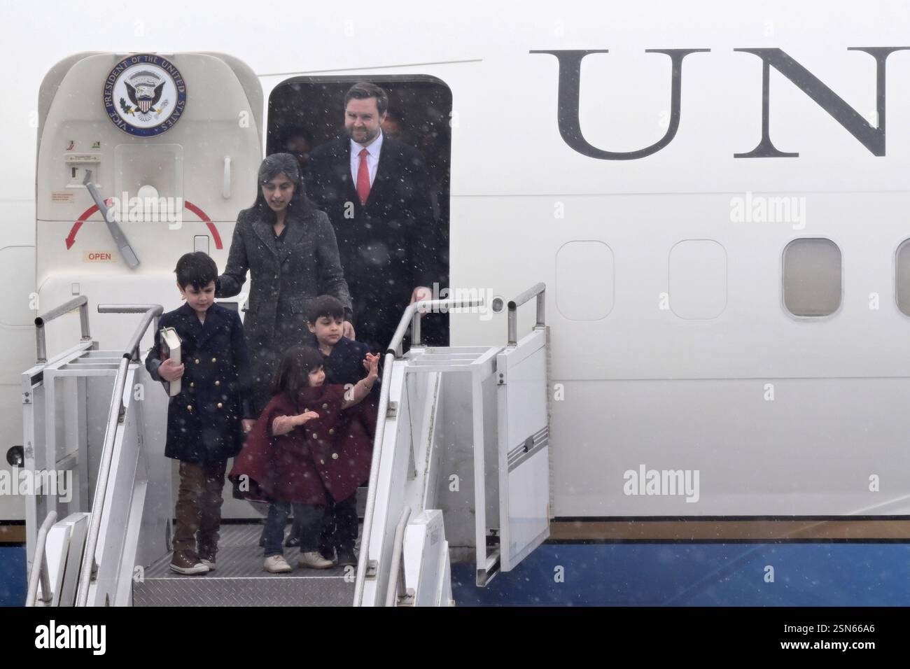 Hallbergmoos, Germany. 13th Feb, 2025. US Vice President JD Vance ...