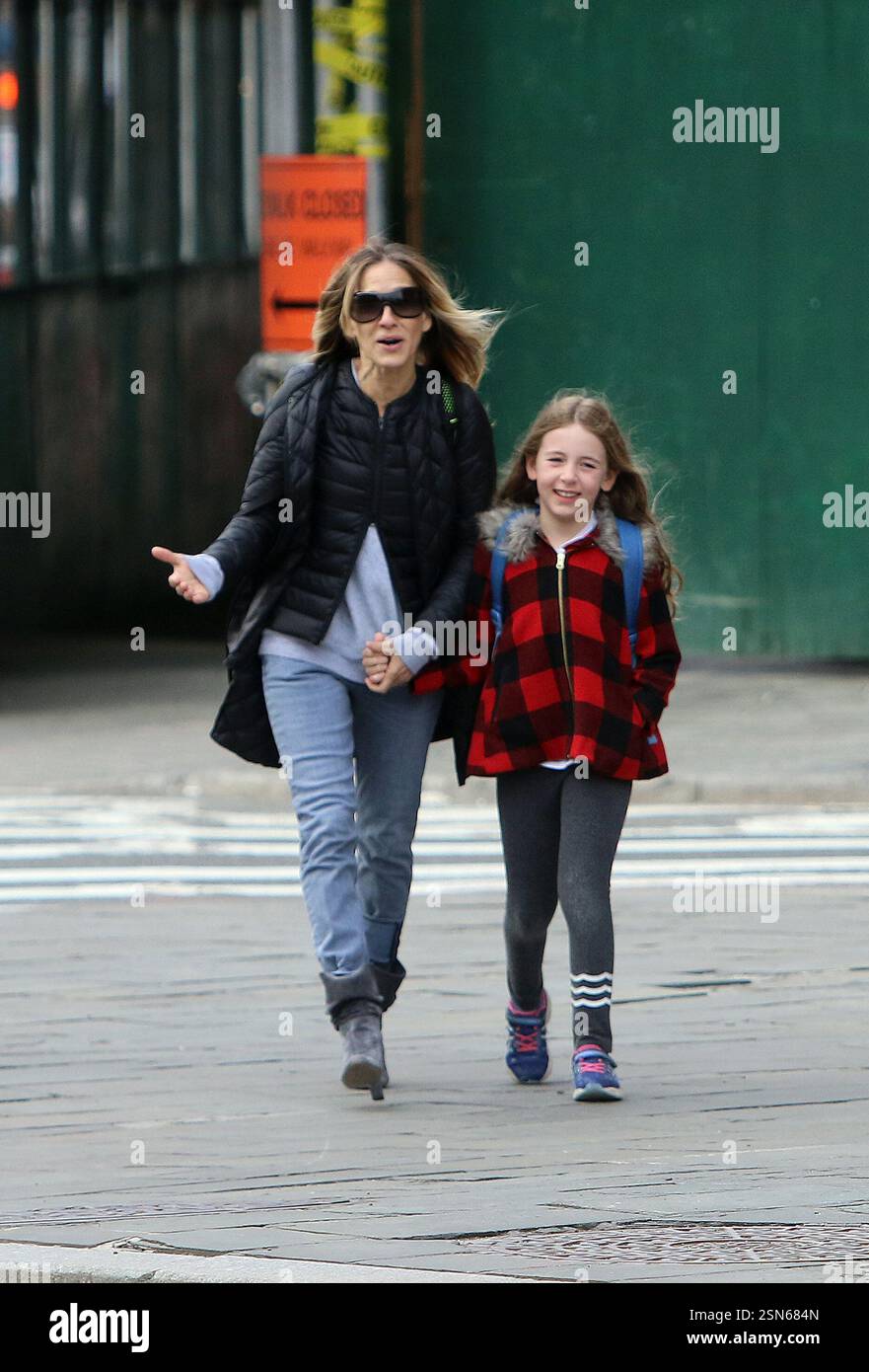 Actress Sarah Jessica Parker walks her daughter Marion Broderick to ...
