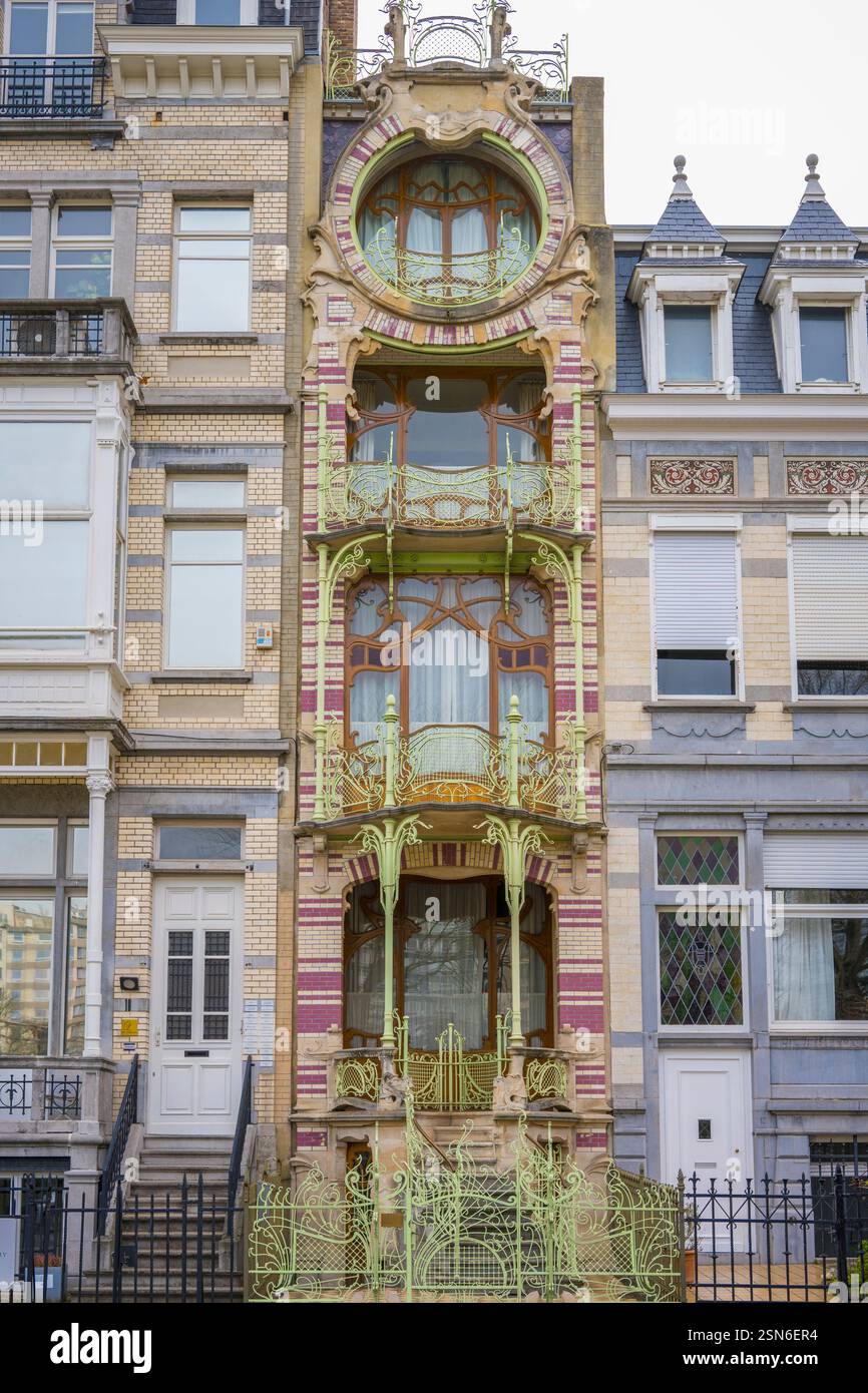 Art nouveau architecture brussels hi-res stock photography and images ...
