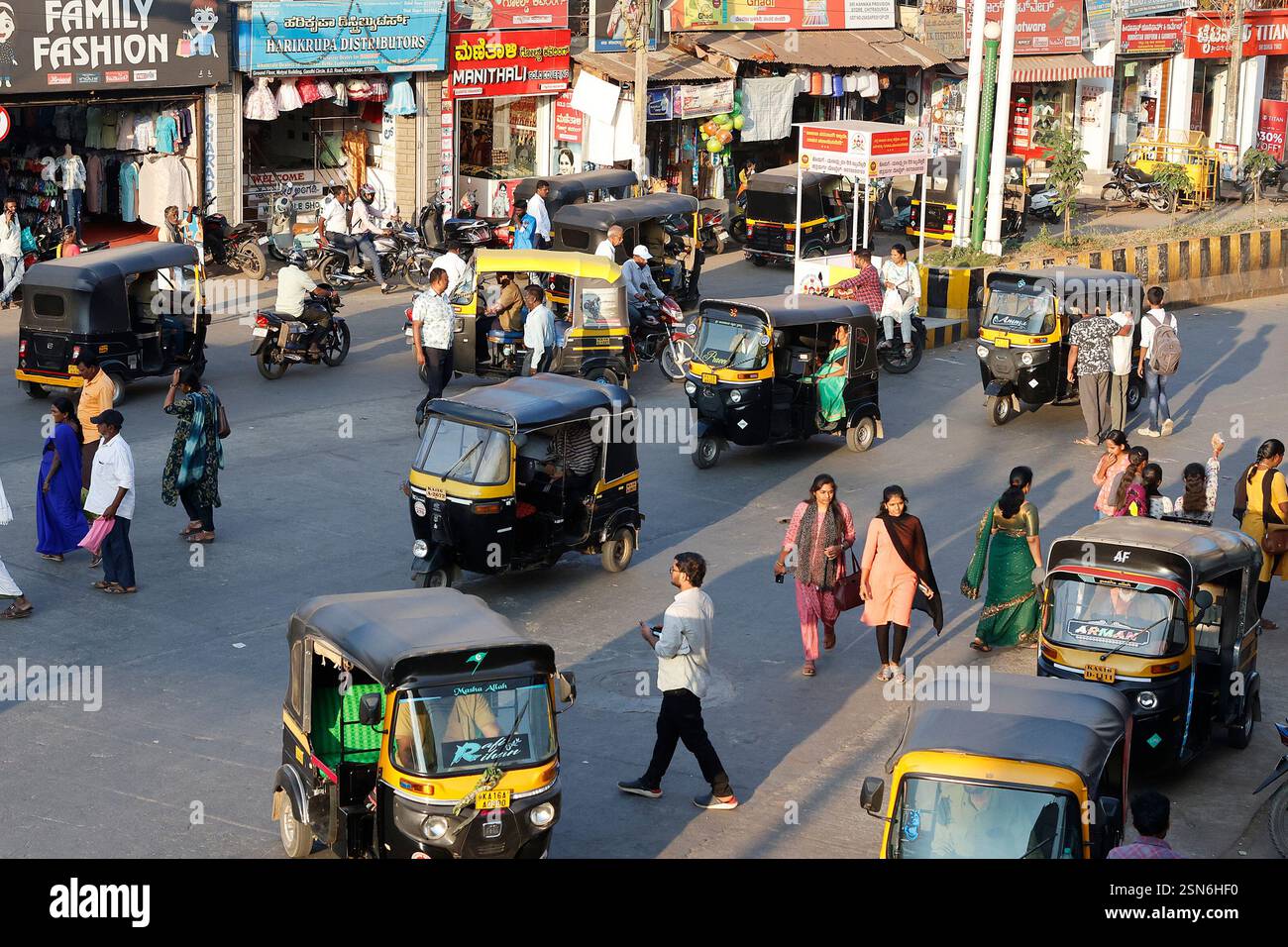 BD Road busy with traffic in Chitradurga, Karnataka, India Stock Photo ...