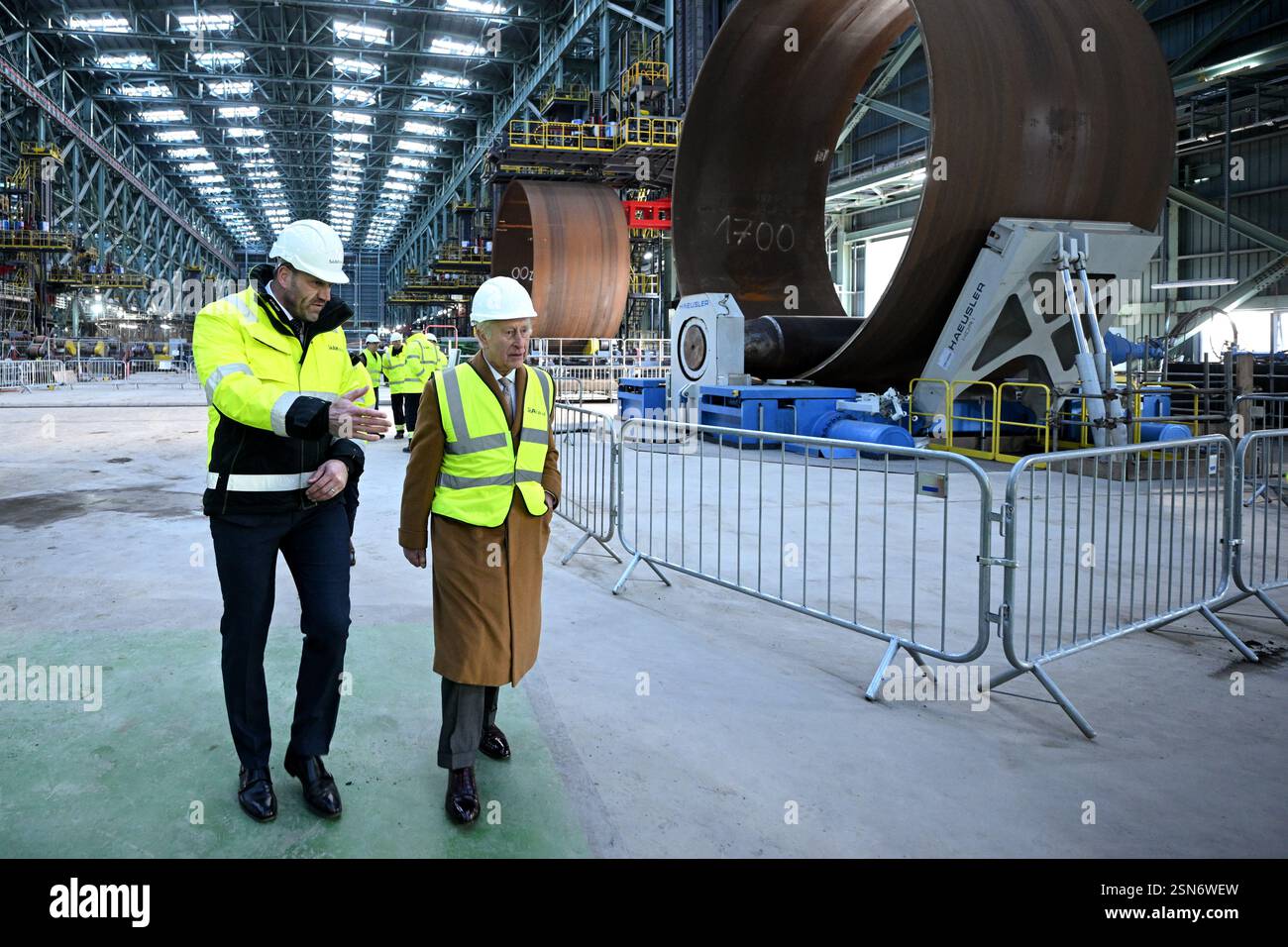 King Charles III with SeAH Wind's chief operations officer Peter Ivy ...