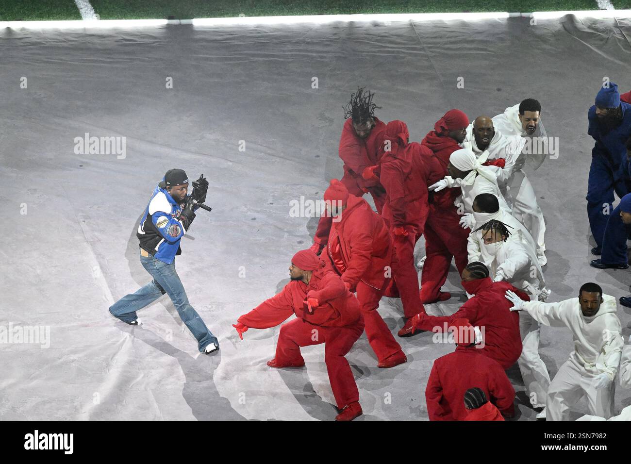 Caesars Superdome. 9th Feb, 2025. New Orleans LA; Kendrick Lamar ...