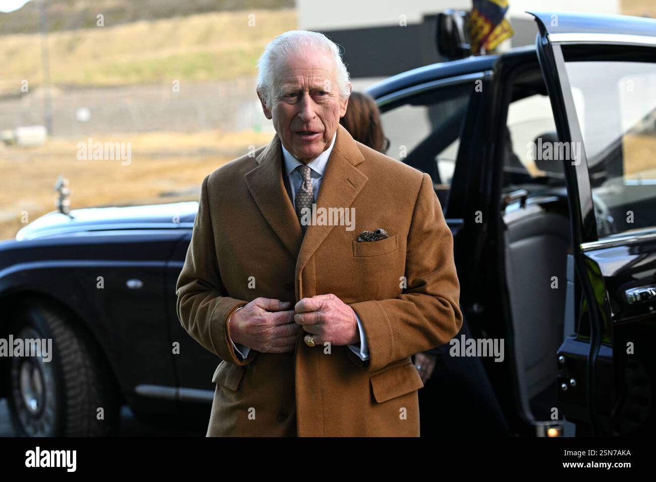 King Charles III arrives to visit SeAH Wind's XXXL offshore turbine ...