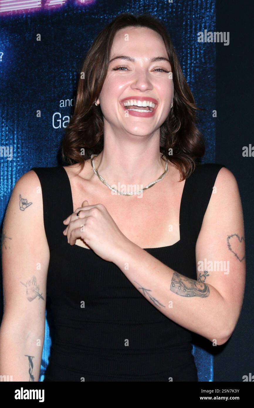 Ca. 05th Feb, 2025. Violette Bean at arrivals for RENNER Premiere, The ...