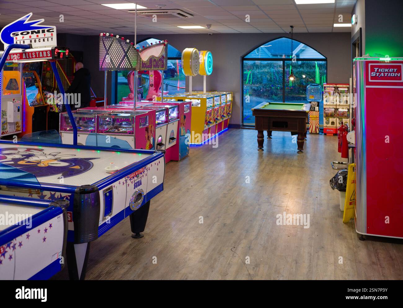 The amusement arcade at Filey Bay holiday village Stock Photo - Alamy