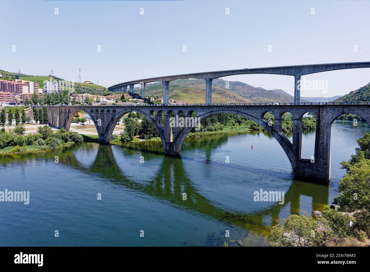 A clear view of the Ponte da Régua and the A24 bridge spanning the ...