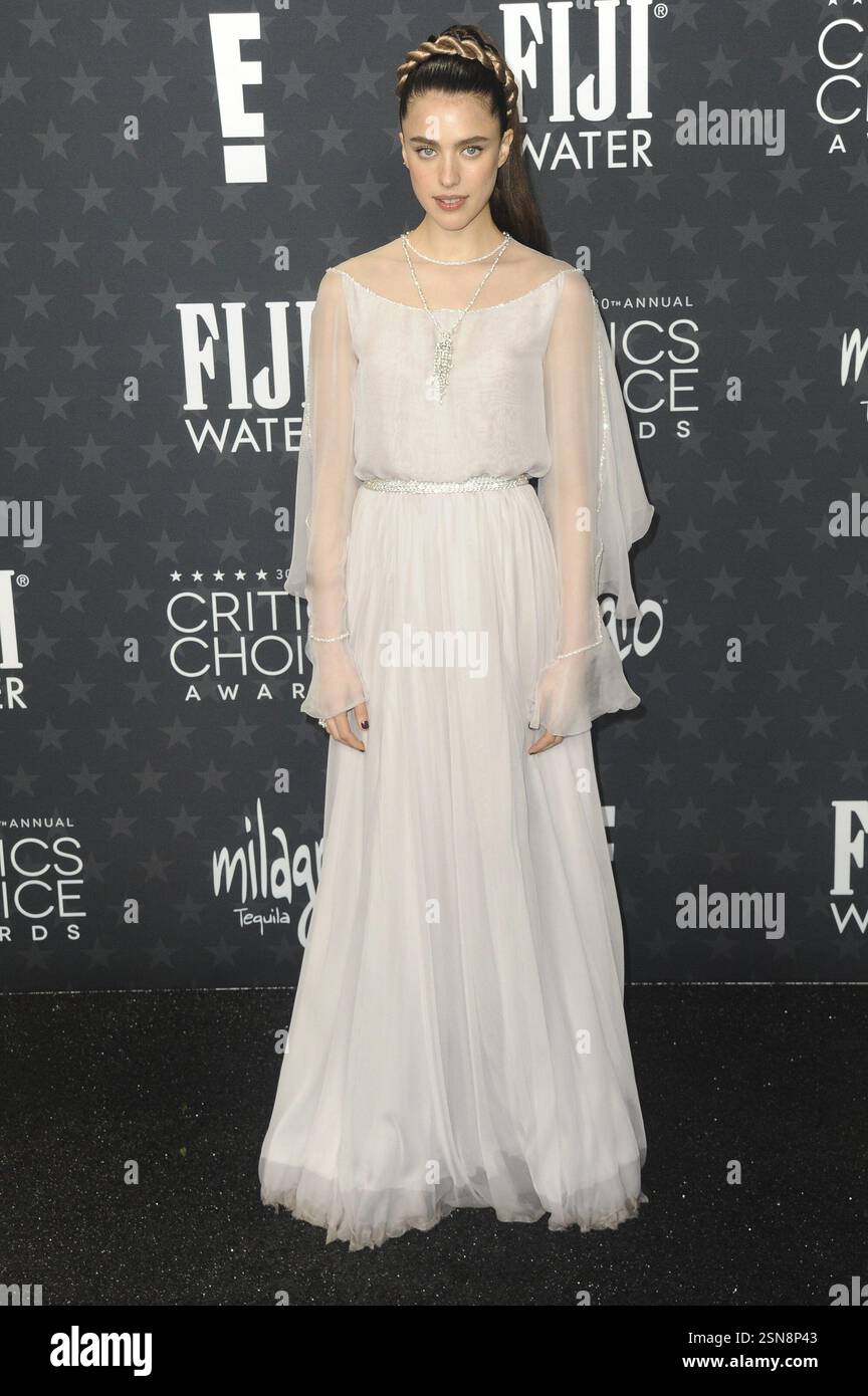 Ca. 07th Feb, 2025. Margaret Qualley at arrivals for The Critics Choice ...