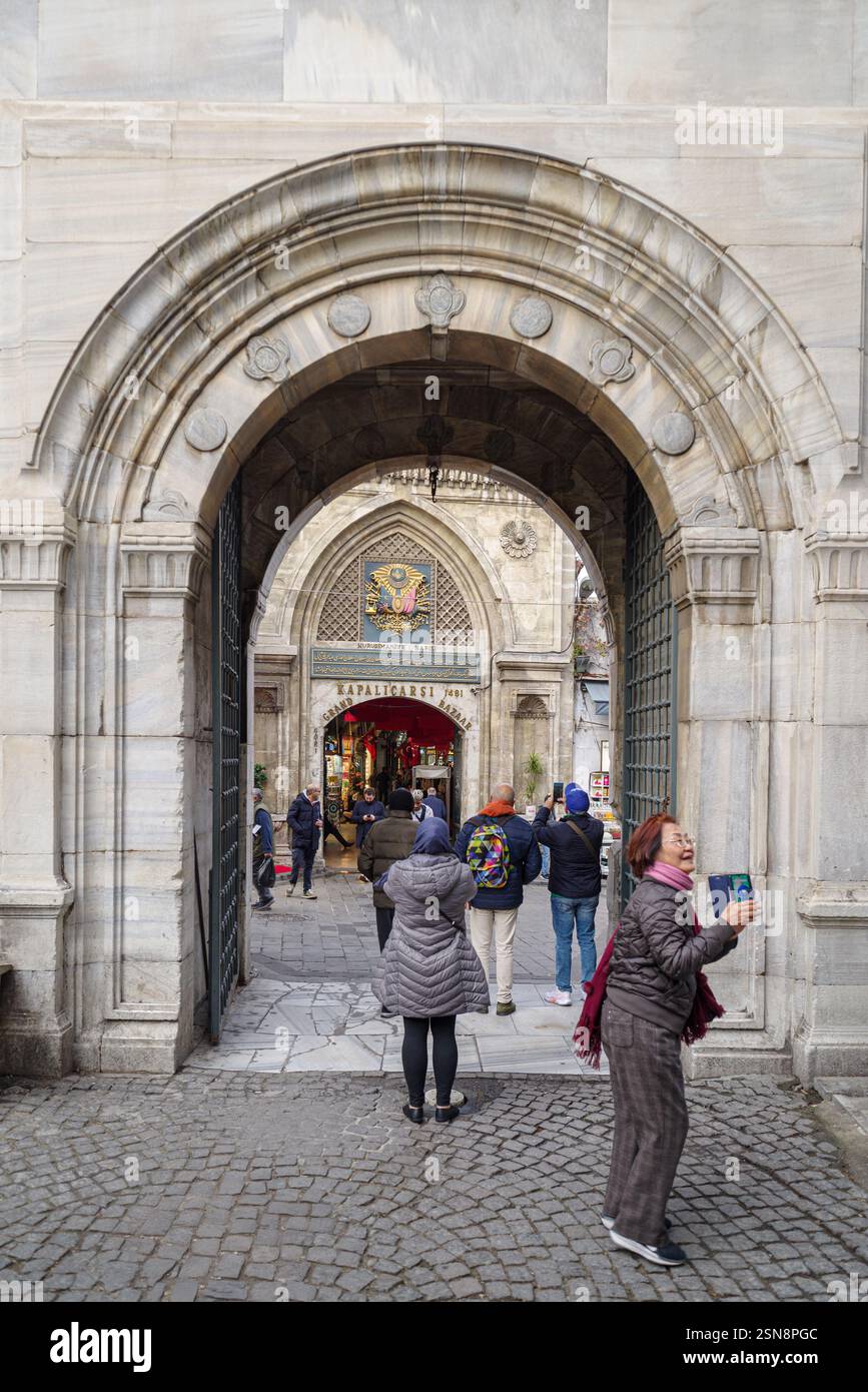 People visit the Grand Bazaar in Istanbul Stock Photo - Alamy