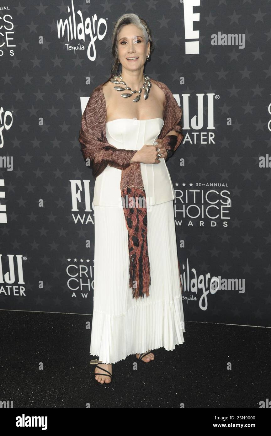 Ca. 07th Feb, 2025. Issa López at arrivals for The Critics Choice ...