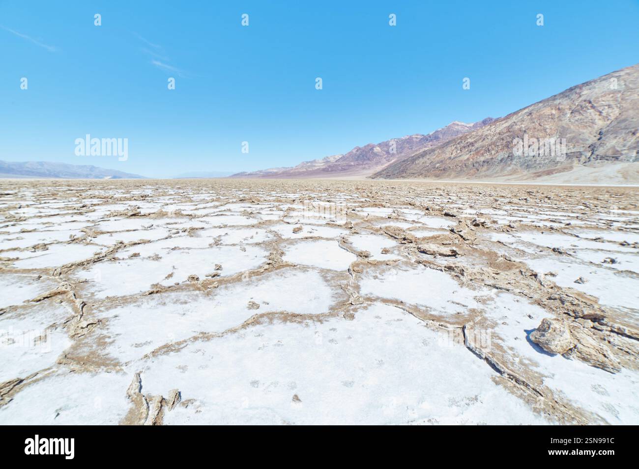 California's Death Valley National Park is the hottest and driest place ...