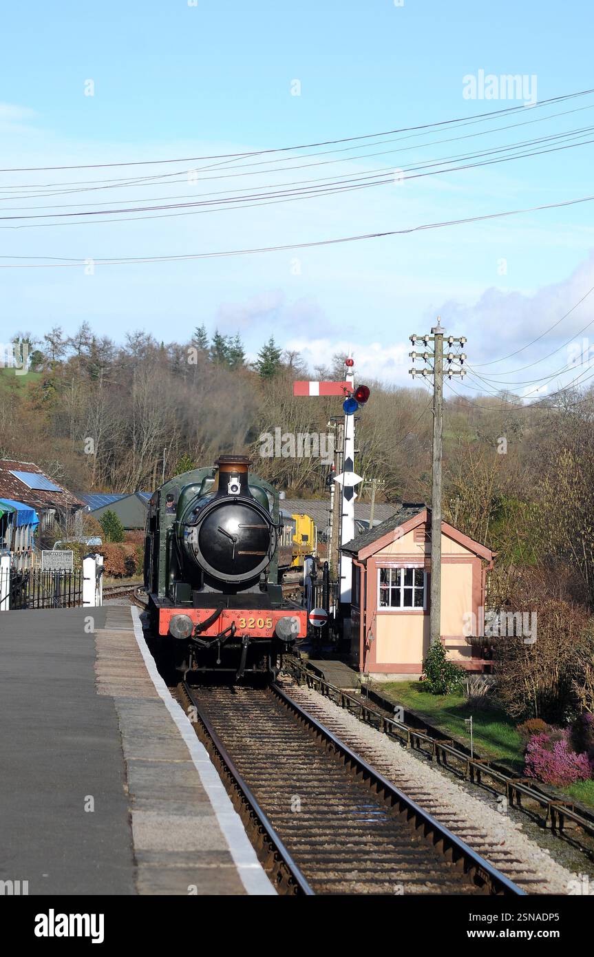 "3205" arriving at Staverton Bridge with a train for Buckfastleigh ...