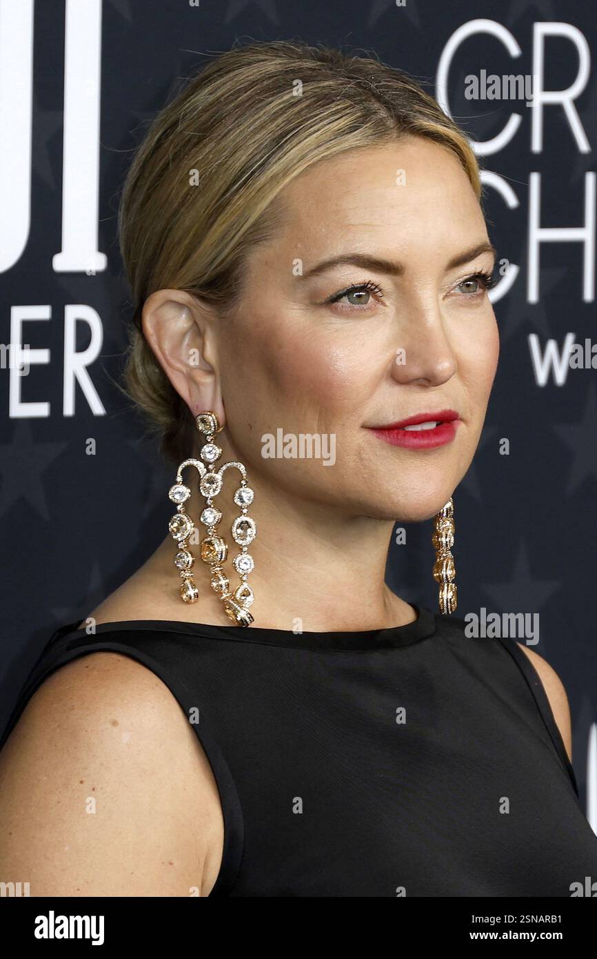 Ca. 07th Feb, 2025. Kate Hudson at arrivals for The Critics Choice ...