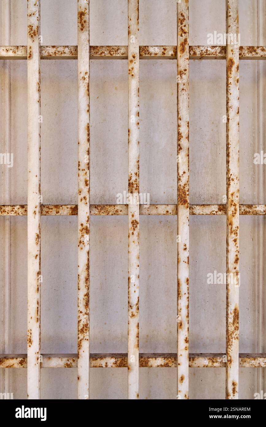 Rusty old iron bars hi-res stock photography and images - Alamy
