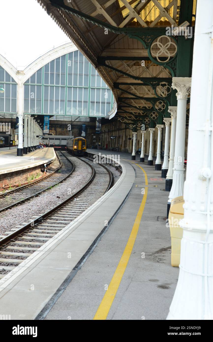 Paragon station, Hull interchange, transport Hub, Ferensway, Kingston ...