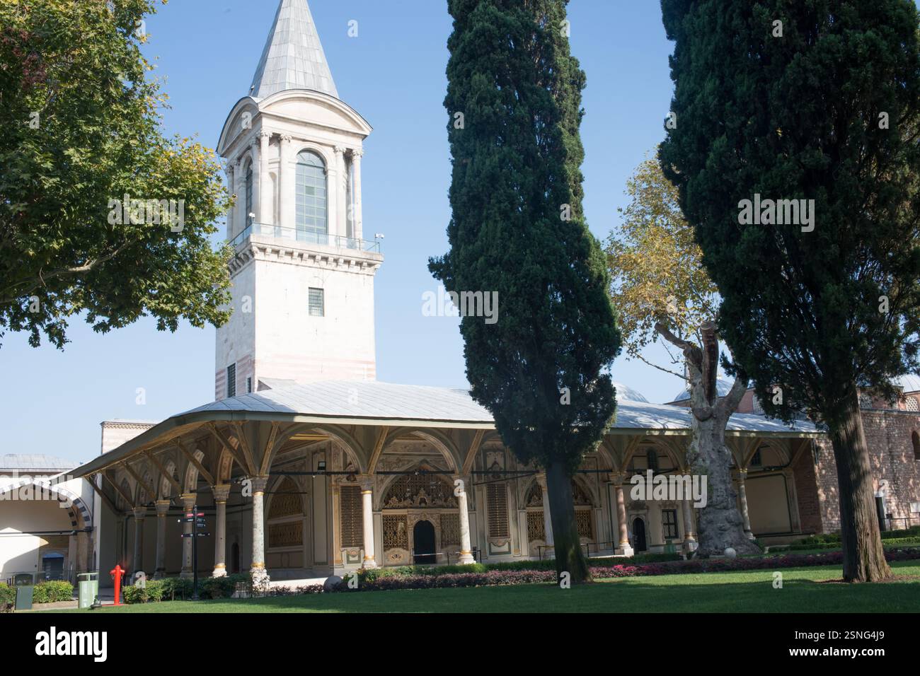 Imperial Council with Justice Tower, Topkapi Palace, Istanbul, Turkey ...
