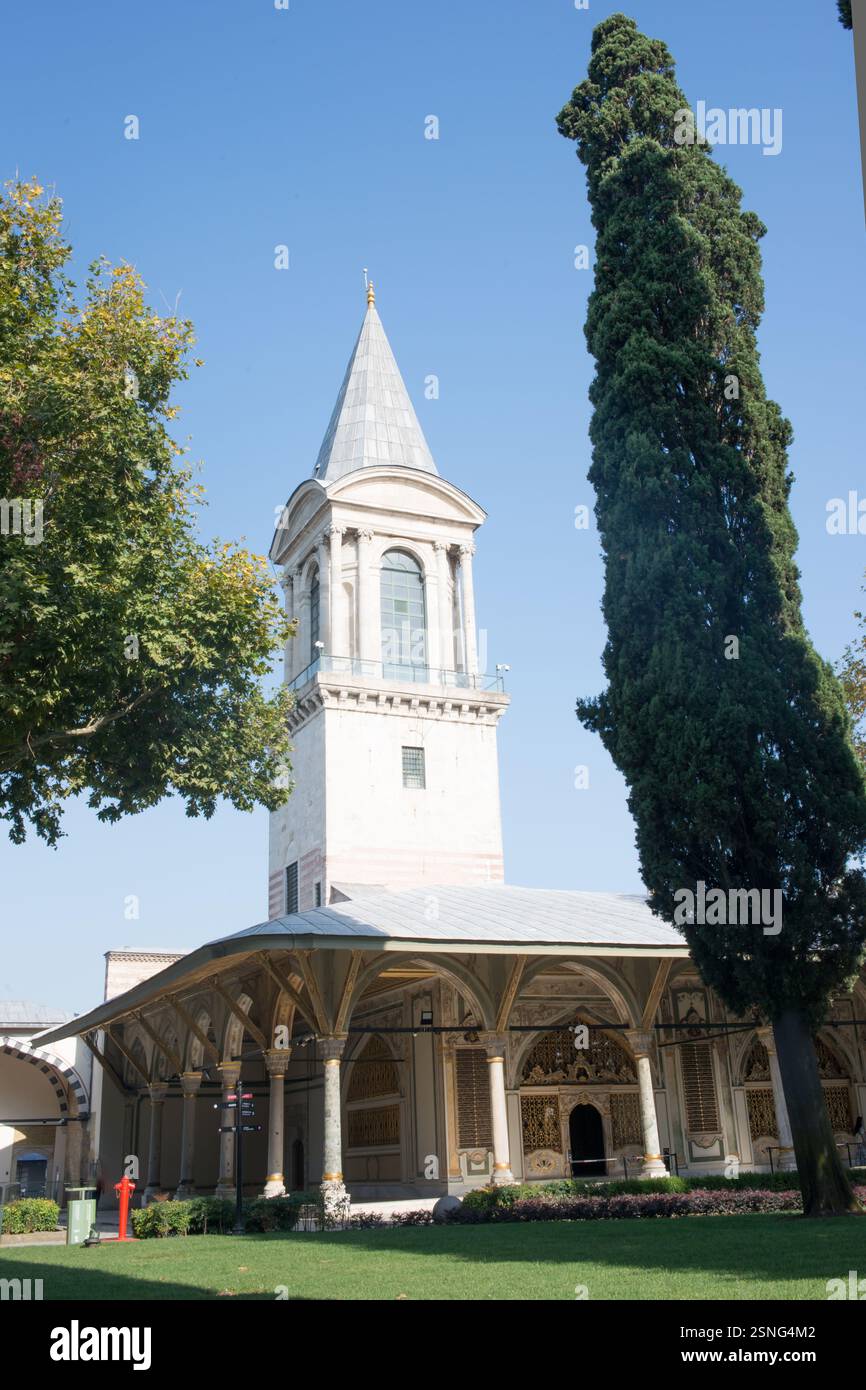 Imperial Council with Justice Tower, Topkapi Palace, Istanbul, Turkey ...