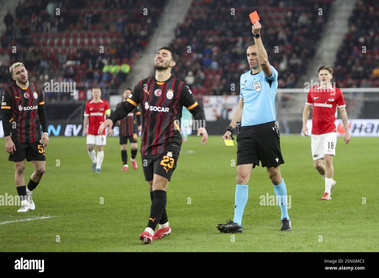 Alkmaar, Netherlands. 13th Feb, 2025. ALKMAAR - 13-02-2025, AFAS ...
