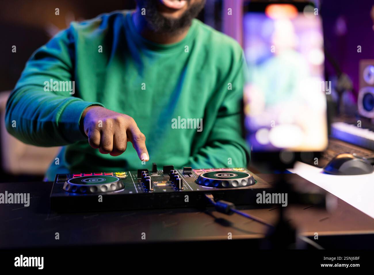 Sound designer expert filming a tutorial on how to learn the basic ...