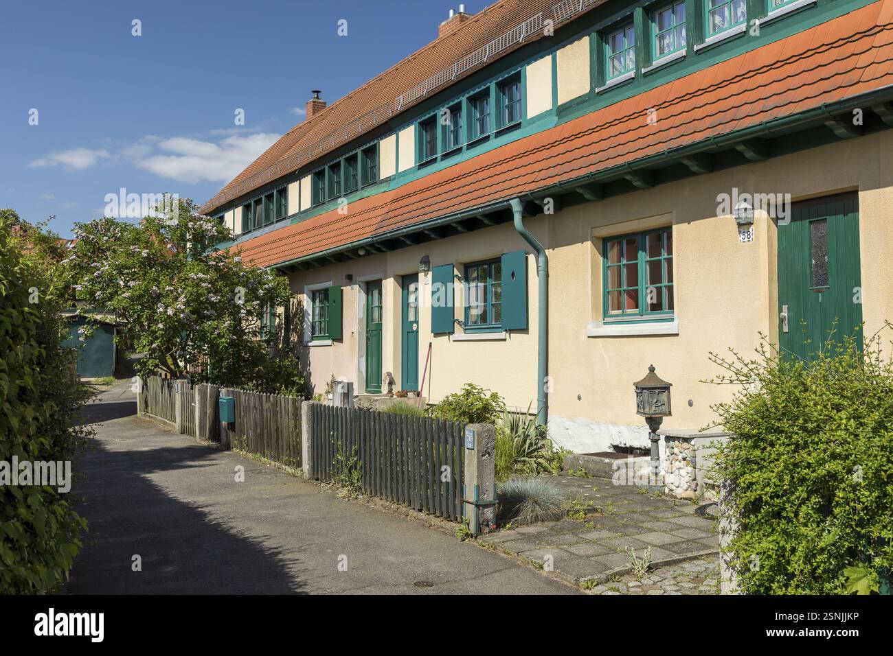 Small house district Am gruenen Zipfel with typical Hellerau ...