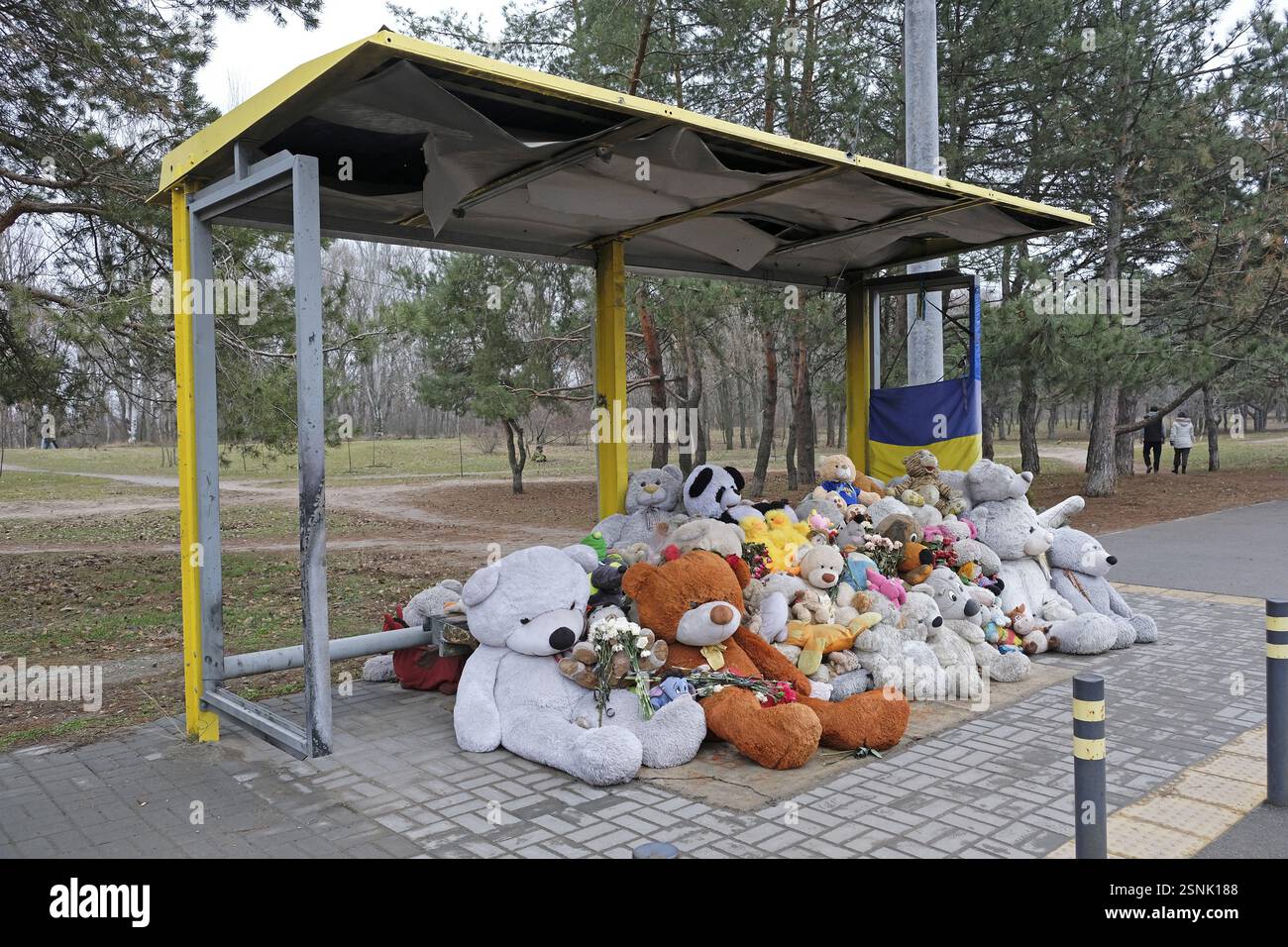 Stuffed animals in memory of the children killed after a rocket attack ...