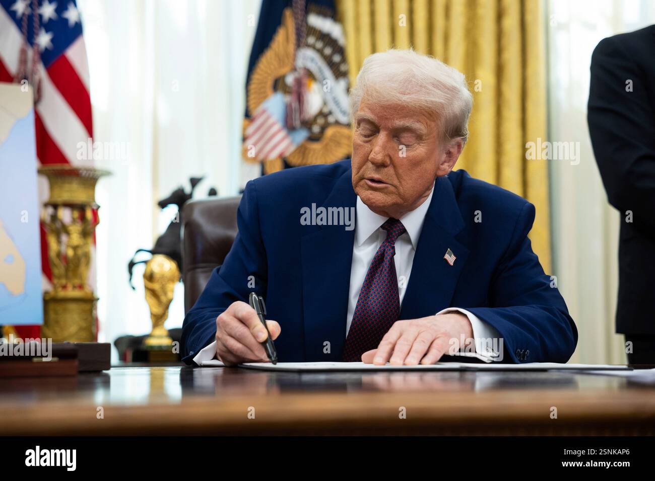 Washington, Vereinigte Staaten. 13th Feb, 2025. United States President ...