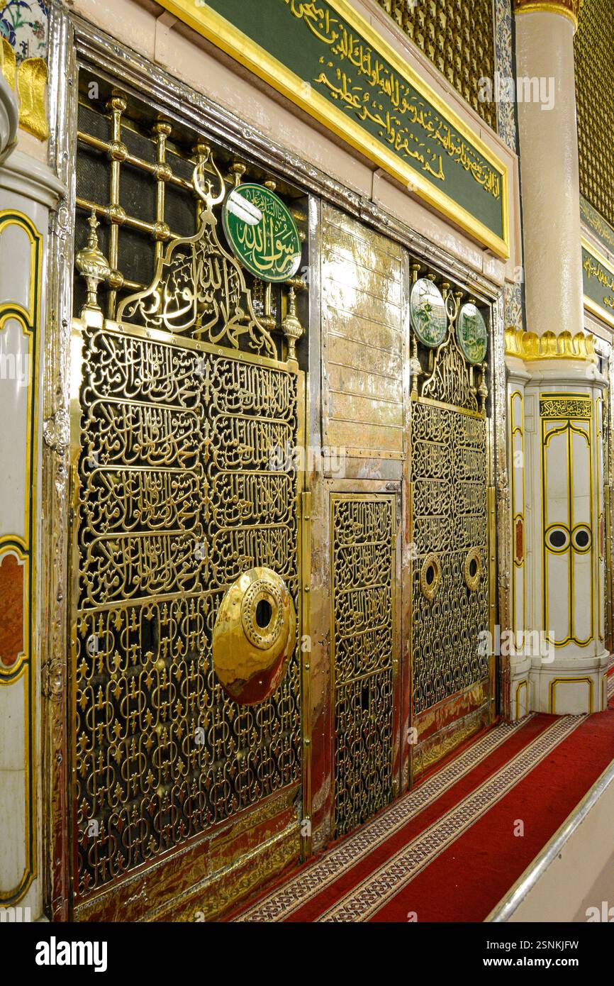 Prophet Mohammed Mosque Peace be upon him PBUH , inside Al Masjid an ...