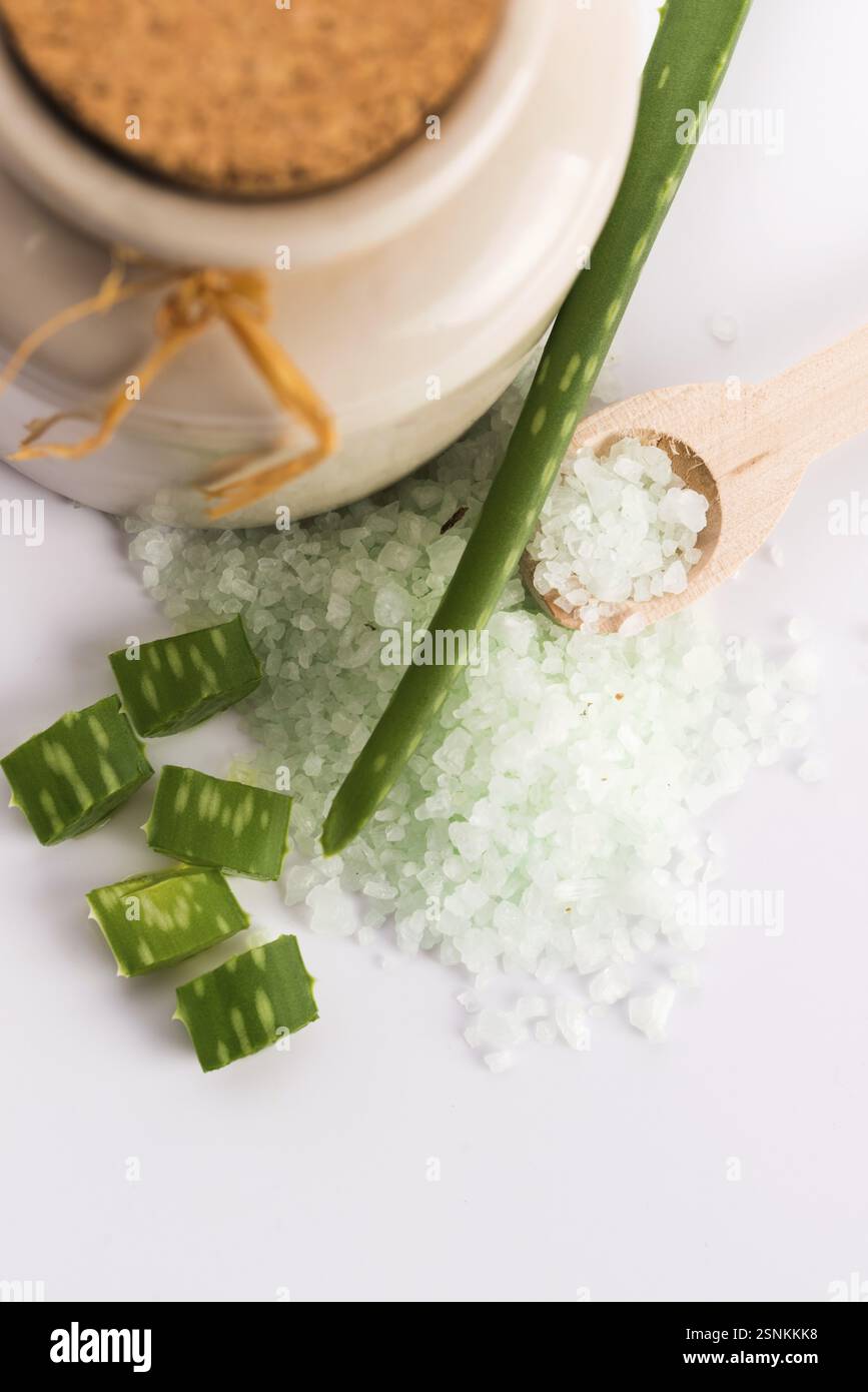 Aloe vera and sea salt Stock Photo - Alamy