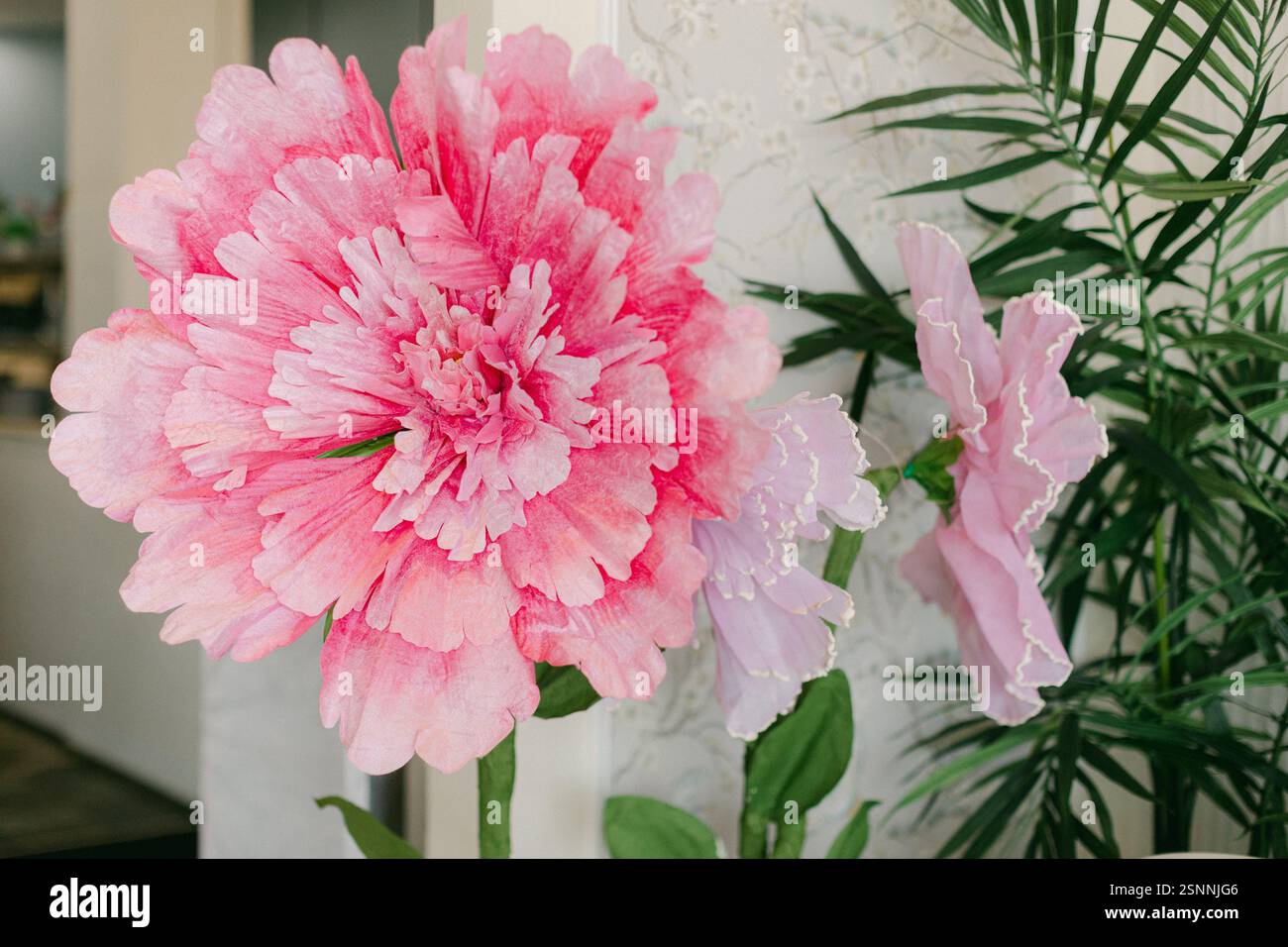 Large floral motifs in shades of pink hi-res stock photography and ...