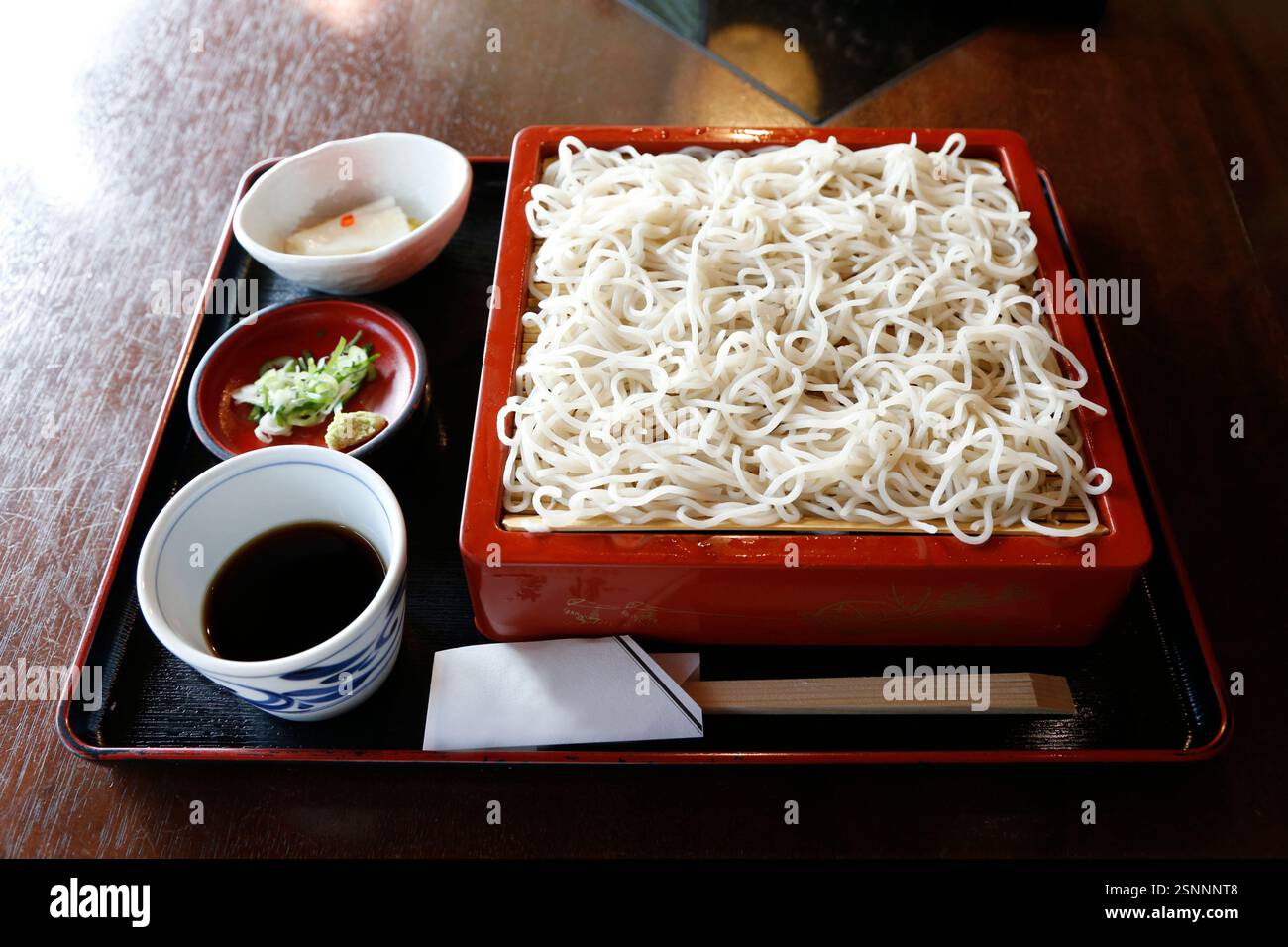 Zaru soba set hi-res stock photography and images - Alamy