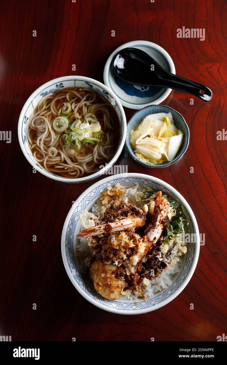 Ebi tempura and soba set Stock Photo - Alamy
