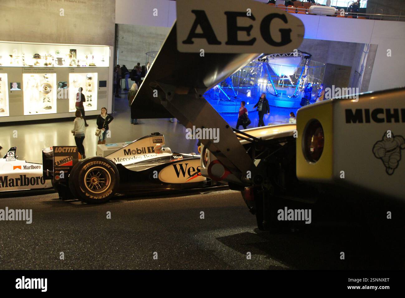 Cutting edge car logos hi-res stock photography and images - Alamy