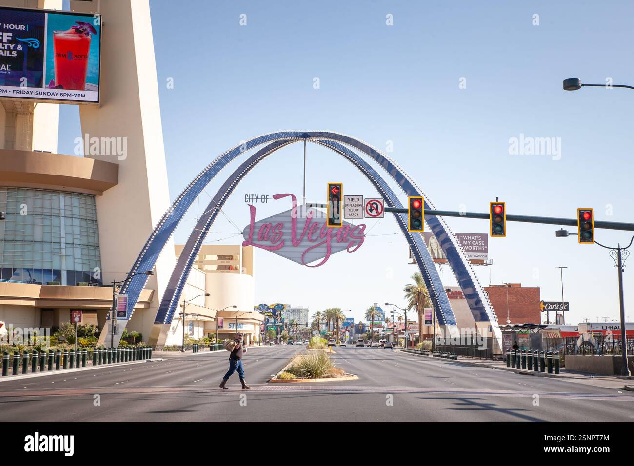 LAS VEGAS, AUGUST 18, 2024: The new las vegas Gateway Arches mark a ...