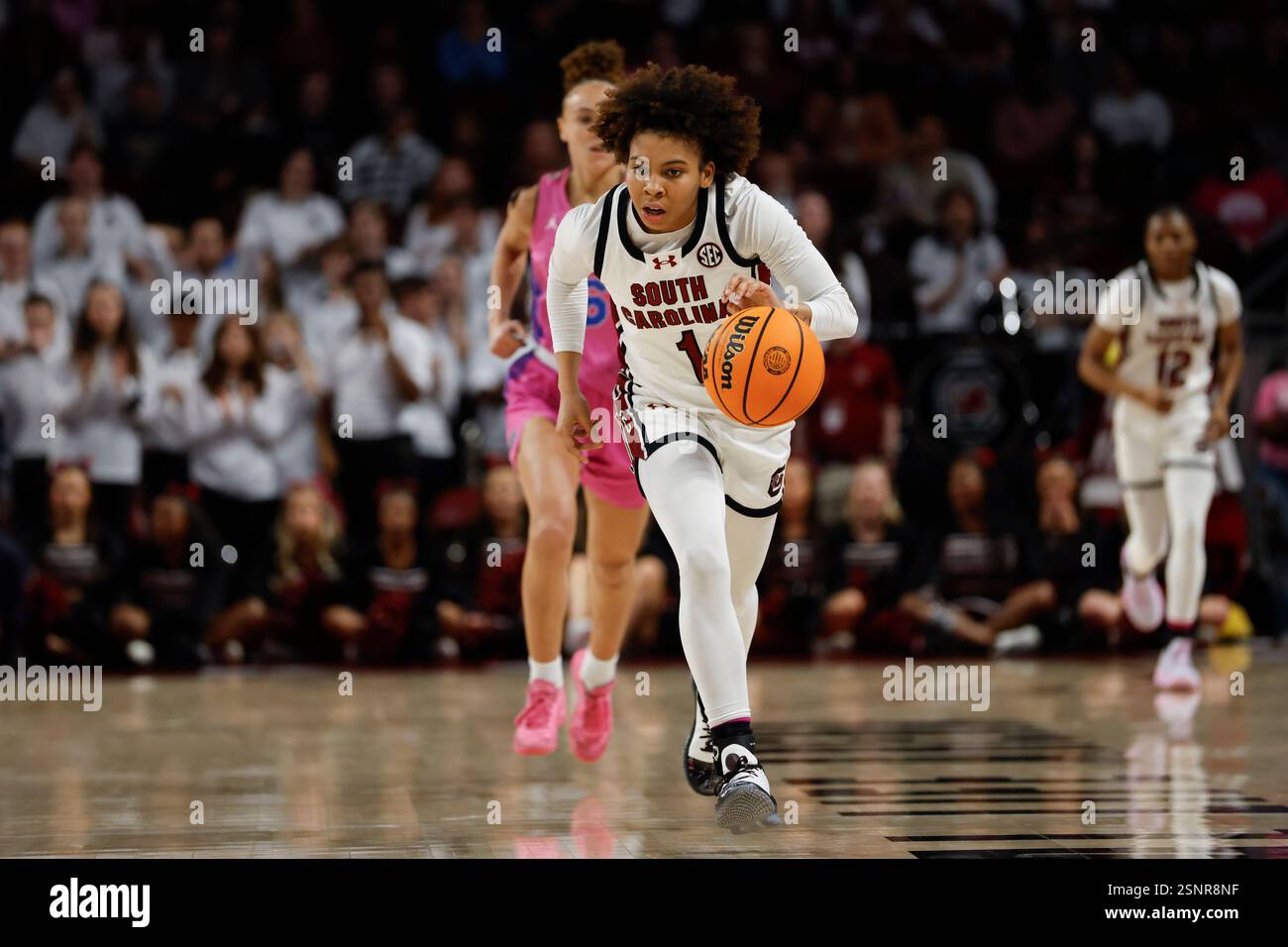 South Carolina guard Maddy McDaniel (1) pushes the ball up court during ...