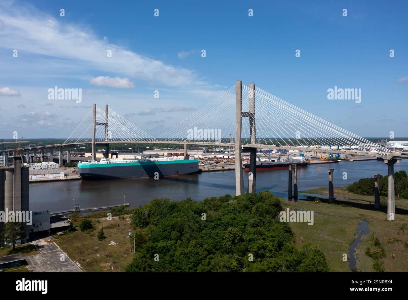 Savannah river port hi-res stock photography and images - Alamy