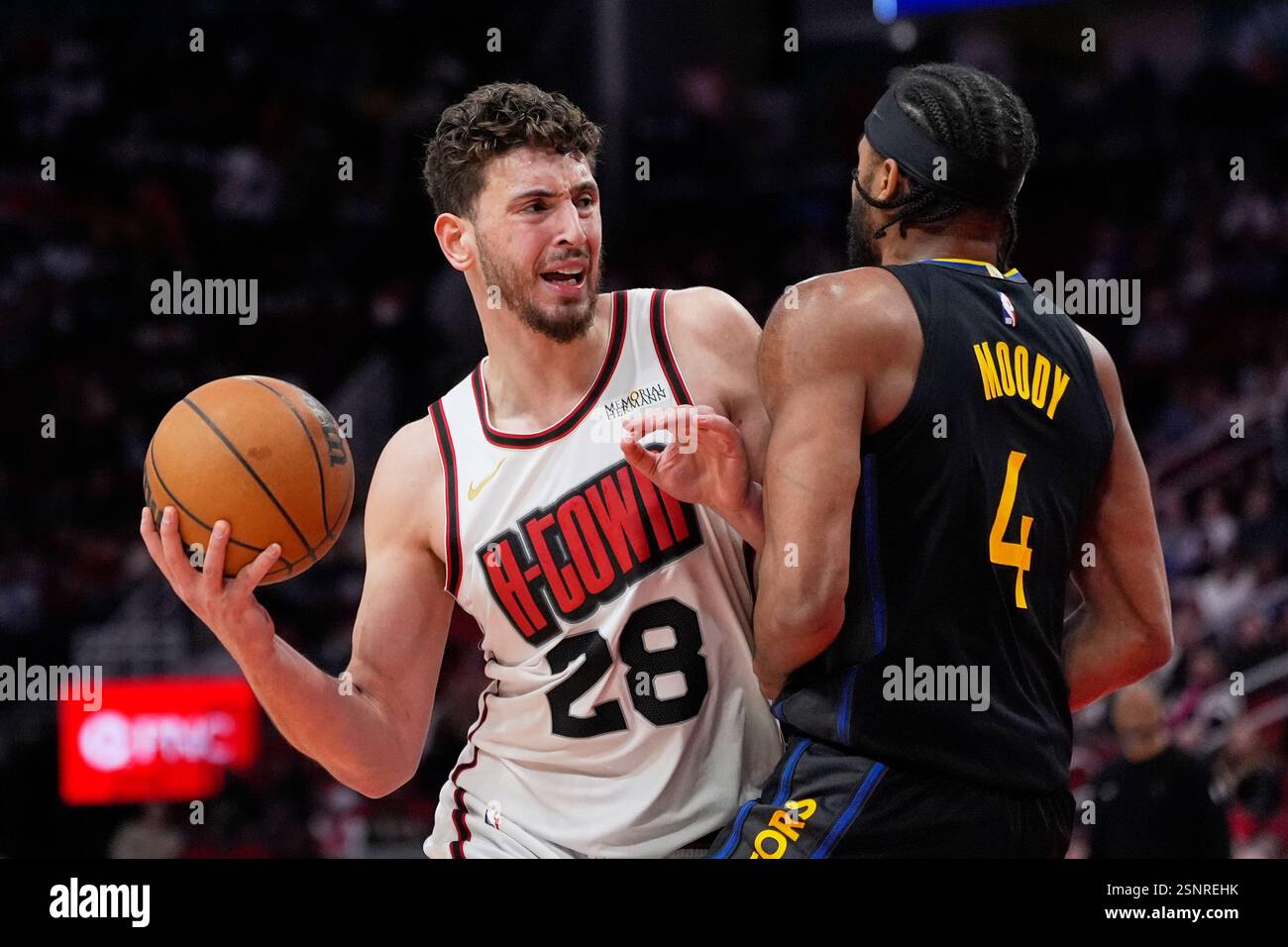 Houston Rockets' Alperen Sengun (28) looks to shoot as Golden State ...