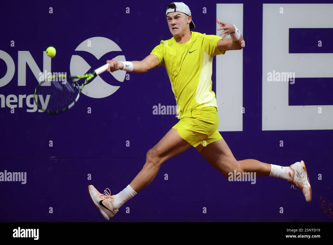 Buenos Aires (13th Feb 2025). Holger Rune (Denmark) playing at the ...