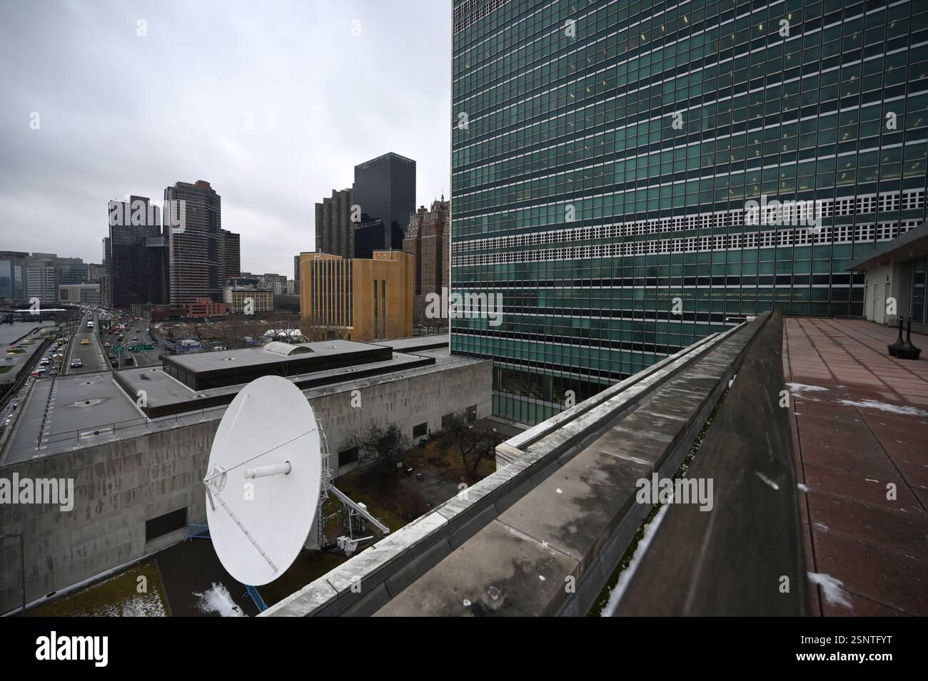 New York, USA. 13th Feb, 2025. Side view of the large satellite dish ...