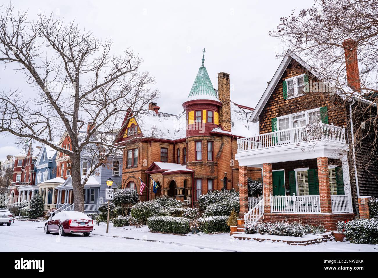 Norfolk Virginia - January 22 2025: A Row of Historic Homes After A ...