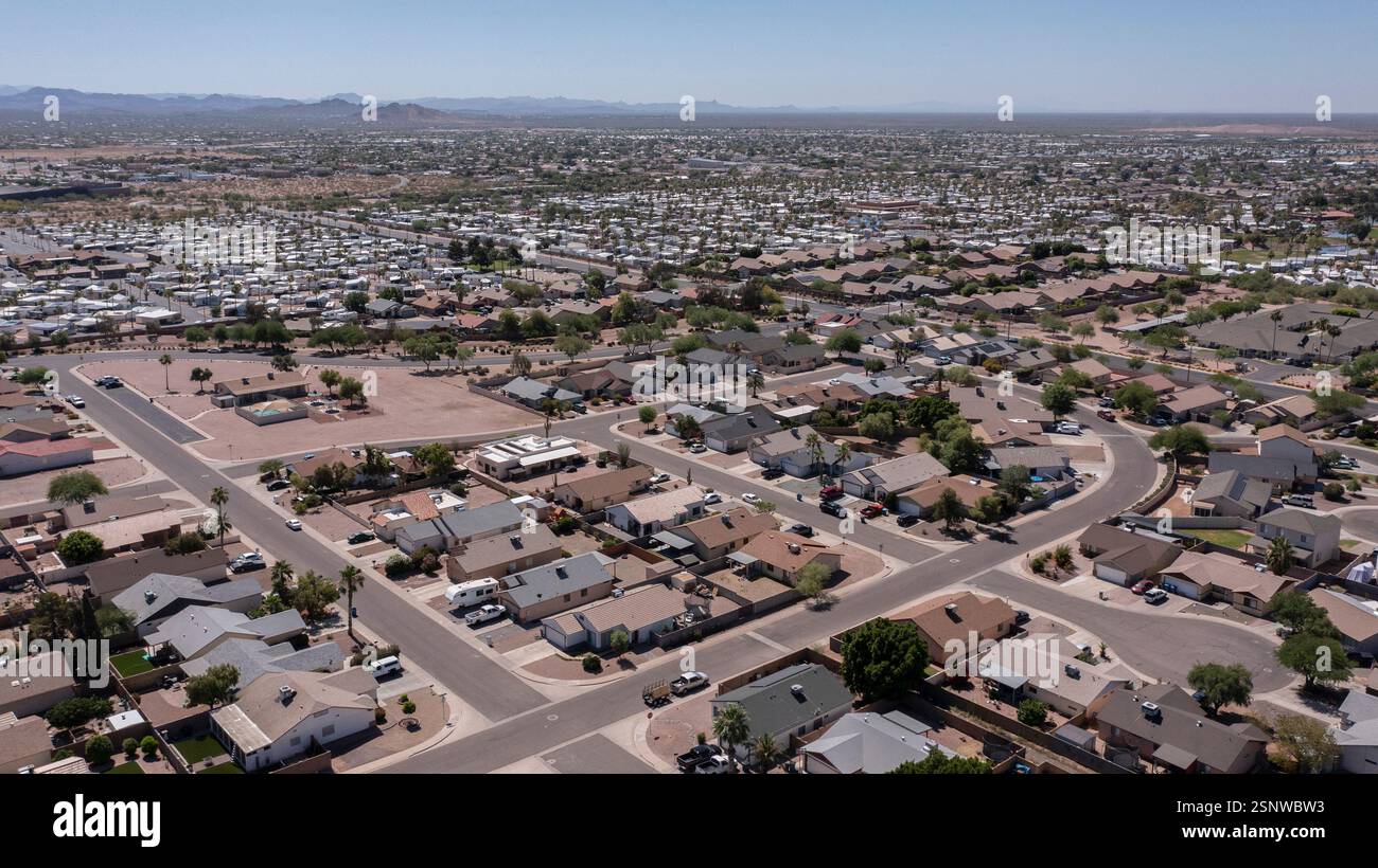 Afternoon aerial view of housing in Apache Junction, Arizona, USA Stock ...