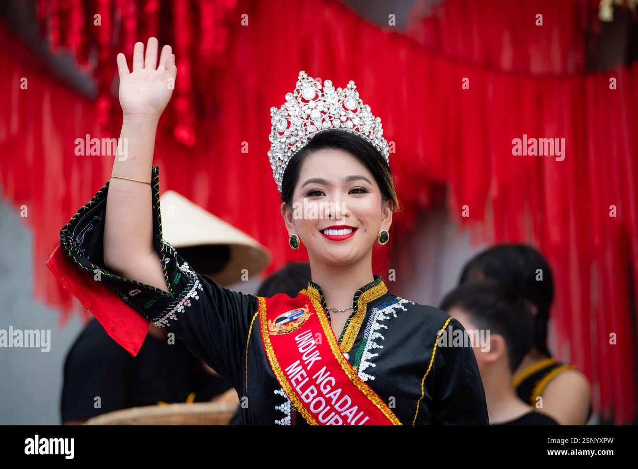 Crown with snake hi-res stock photography and images - Alamy