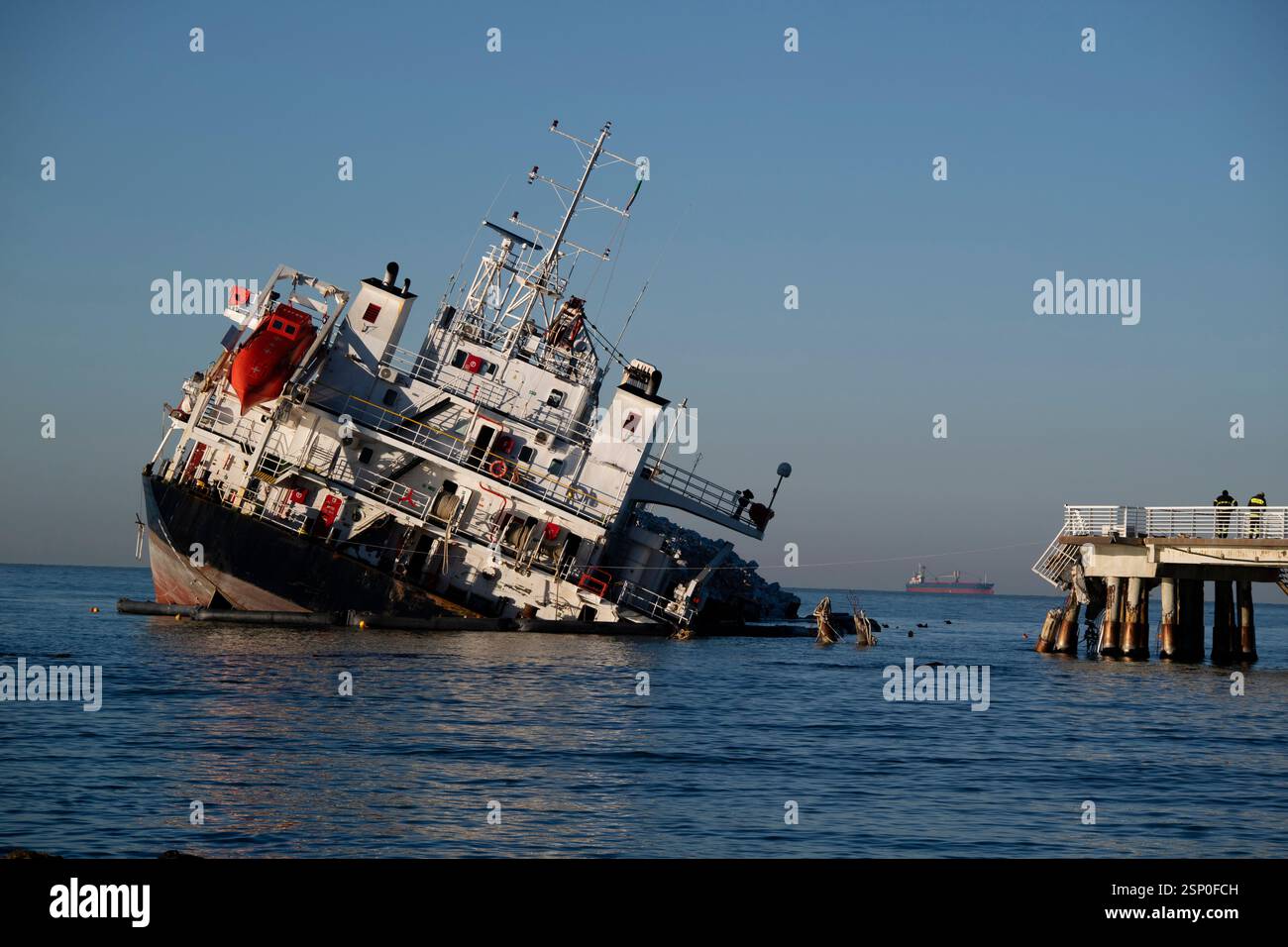 Ship disaster of the merchant ship sunk in Marina di Massa that ...