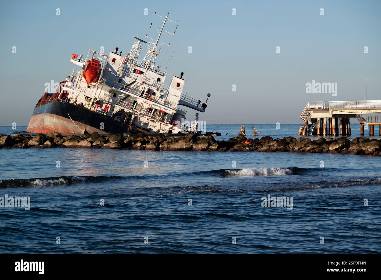 Ship disaster of the merchant ship sunk in Marina di Massa that ...
