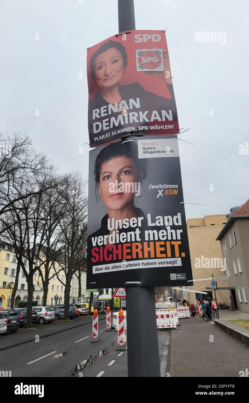 Feature / Symbol: Wahlplakate zur Bundestagswahl 01/25 pp Wahlwerbung ...