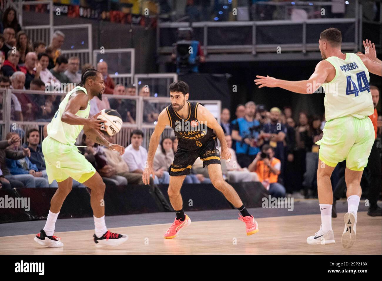 Las Palmas, Spain. 13th Feb, 2025. TENERIFE CANARIAS-BARCELONA.130225 ...