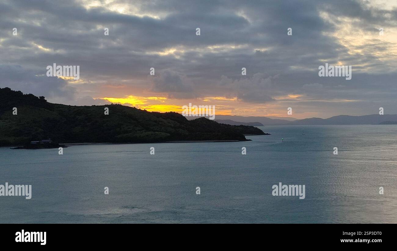 Breathtaking sunset in ocean hi-res stock photography and images - Alamy