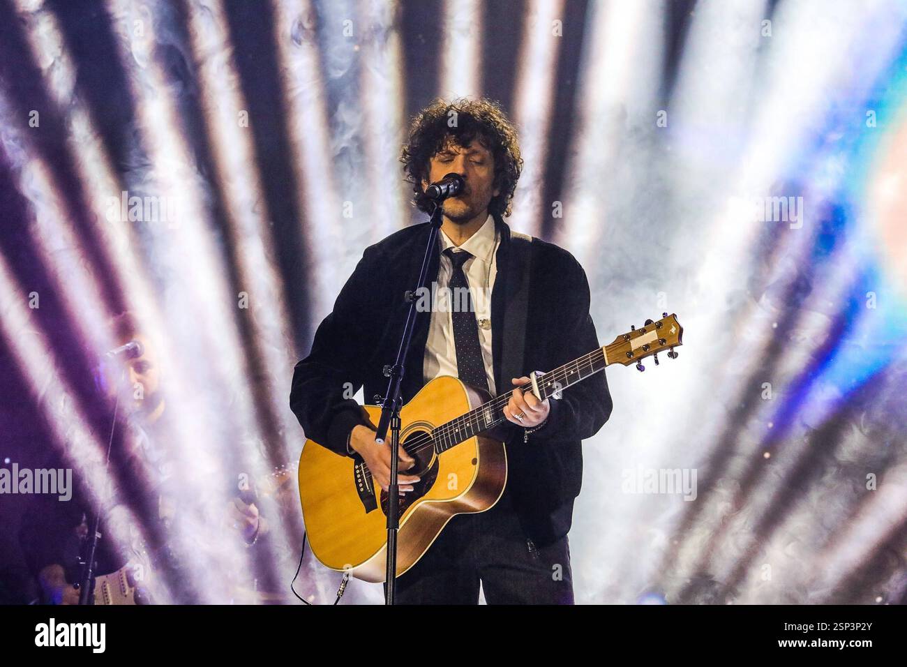 Italian singer Music Concert - ERMAL META - SANREMO 2025 - SUZUKI STAGE ...