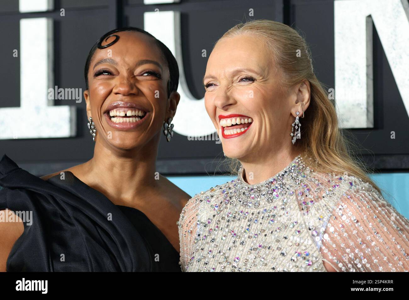 Naomi Ackie und Toni Collette bei der Weltpremiere des Kinofilms Mickey ...
