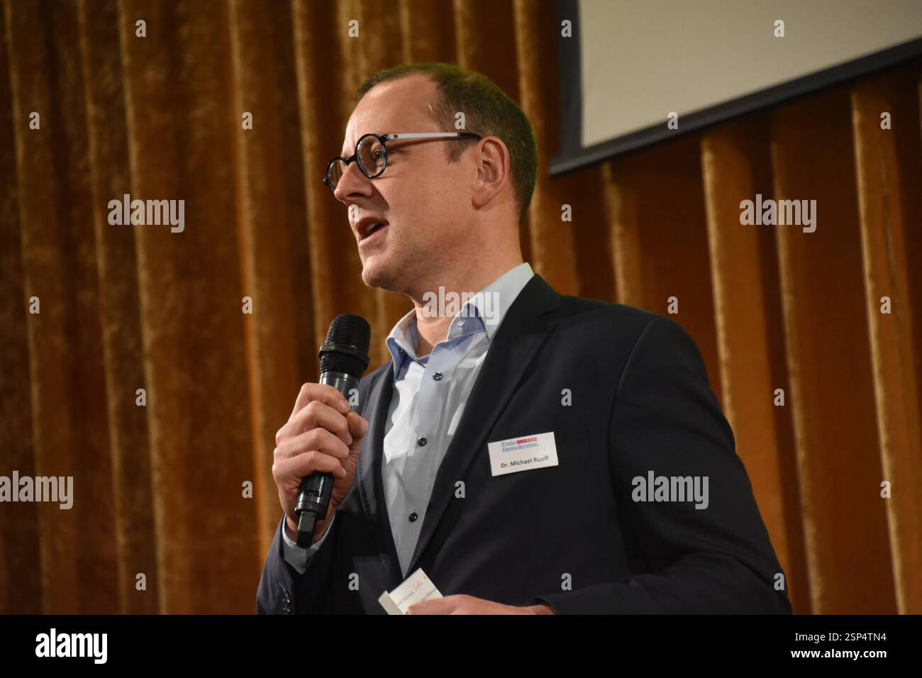 Dr. Michael Ruoff FdP Stadtvorsizender Muenchen 13.02.2025 ...
