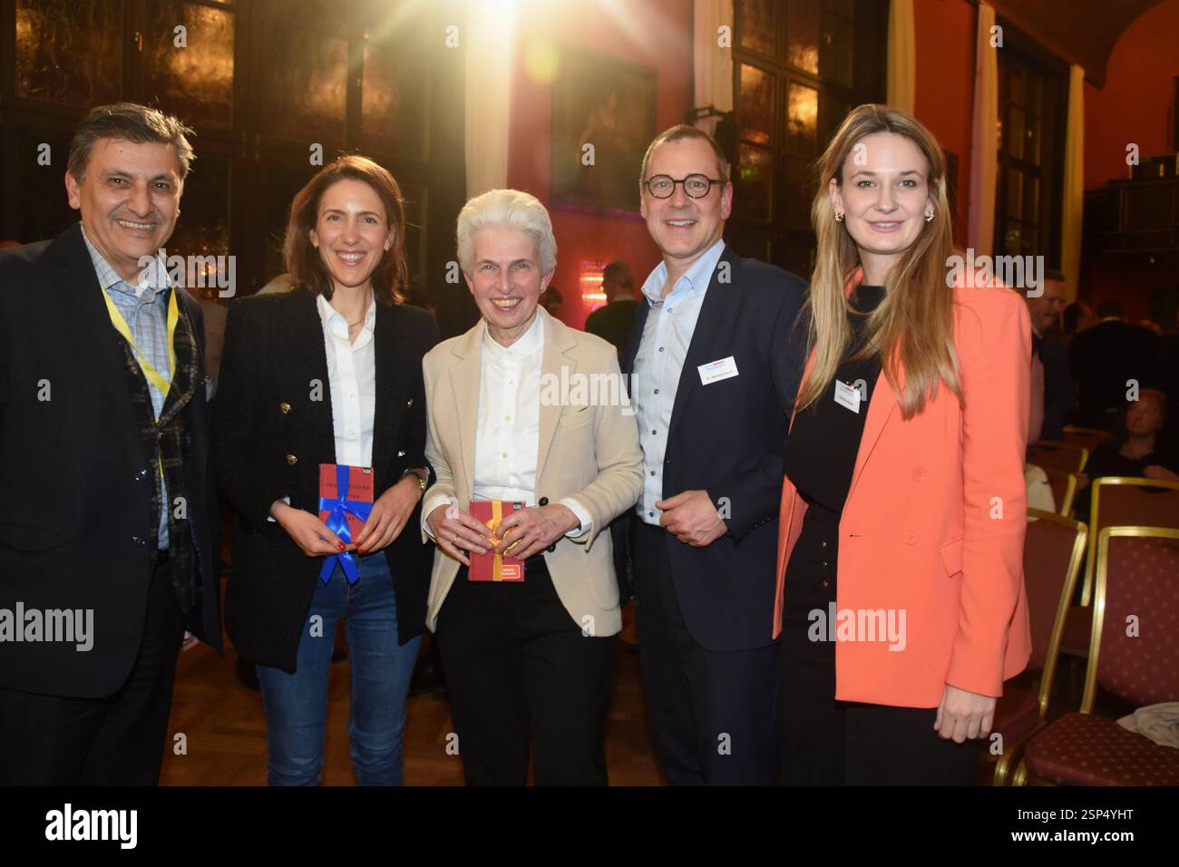 Mahmut Tuerker FdP Muenchen Ost Bundestagskandidat Valere Hayer Mdep Fraktionsvorsitzende RENEW ...